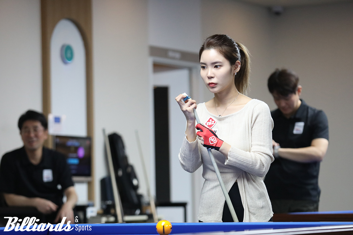 'LPBA 5공주' 웃고, PBA 심판 'NOLJA' 울고…프로 당구선수 대 심판의 대결, 결과는?
