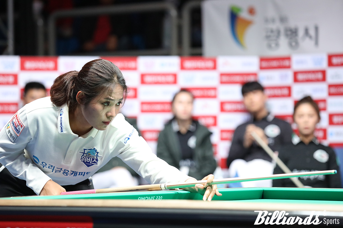 '당구여제의 부진?' 김가영, 팀리그 4R 단식 2패…스롱에 1점 차 패배[PBA 팀리그 4R]